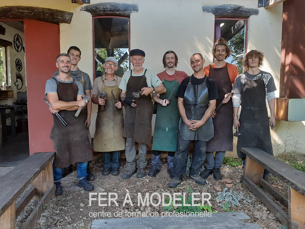 Blog – Stages et vie de l’école – Ecole de Forge : Stages de forge et coutellerie