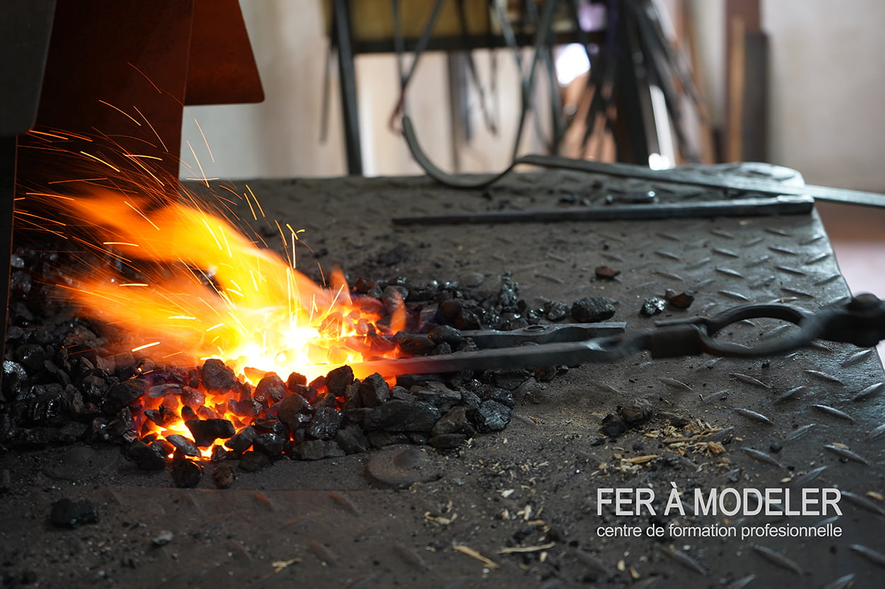 Josef, forgeron Tchèque – Ecole de Forge : Stages de forge et coutellerie